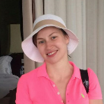 Learn English with Alisa - Singapore: I am Alisa originally fr...