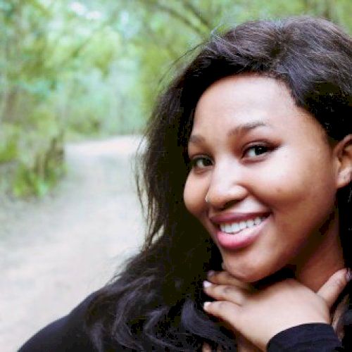 Learn Zulu with Sabrina - Durban: Hello! My name is Sabrina. T...