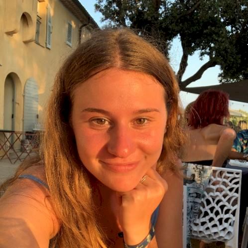 Learn Spanish with Alma - Paris: Hola a todas/os, I am Spani...