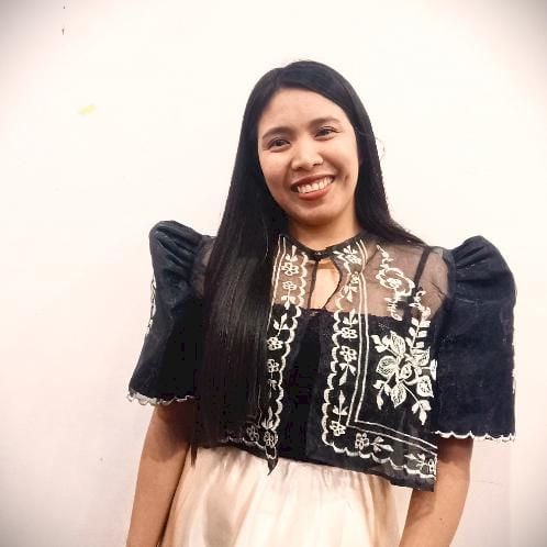 Learn Filipino with Angeline - Manila: Hi! I'm teacher Angie,