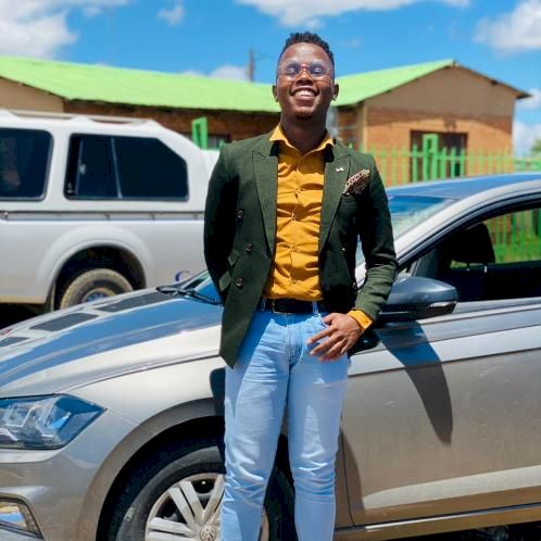 Learn Xhosa with Baxolele - Port Elizabeth: I am a peer helper...