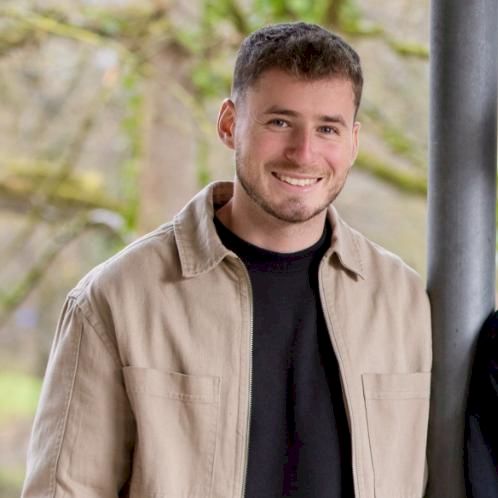 Learn French with Benjamin - Dublin: Bonjour! My name is Benja...