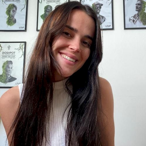 Learn French with Hélène - Melbourne: I'm Hélène, a Parisi...