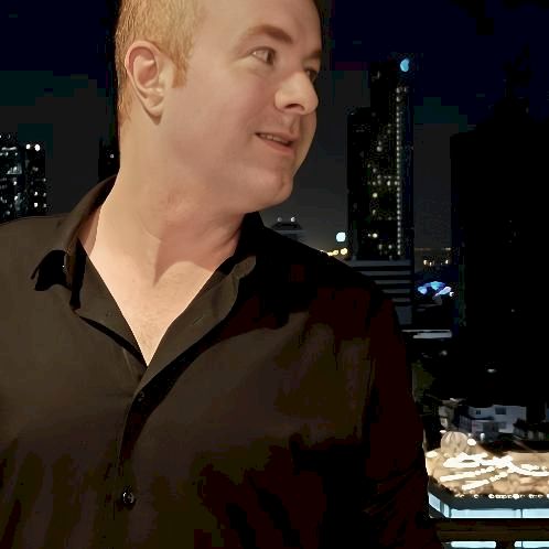 Learn German with Daniel - Bangkok: Hello, I am Daniel and ...