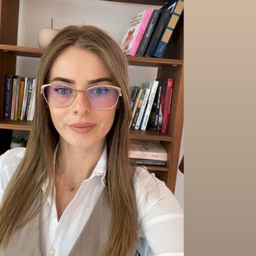 Albanian Tutors Online - TUTOROO