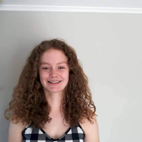 Learn English with Elsa - Wellington: Hello! I am a university...
