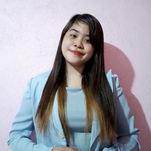 Learn English with Janelle - Manila: I'm Janelle. I am a cheer...