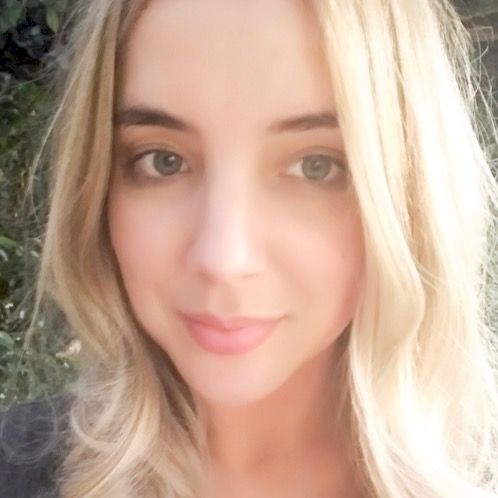 Learn English with Jess - Paris: I am an Australian artist wit...
