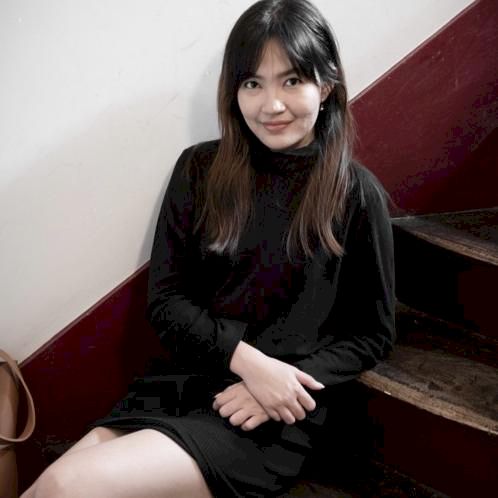 Learn English with Jestine - Paris: Hi! I'm Jestine, currently...