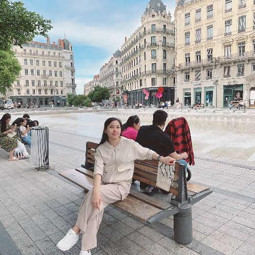 Learn Vietnamese with Kelly - Perth: Hi everyone. I'm a gradua...