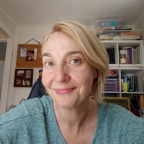 Learn Spanish with María - Brisbane: Hola, 🤗👋 My nam...