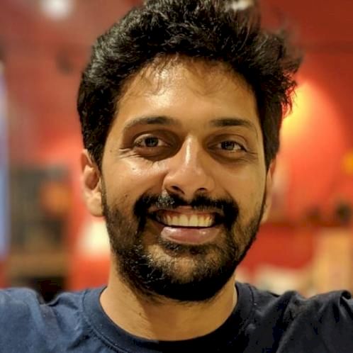 Learn English with Mrinal - Paris: Hello! I am based in Paris,...