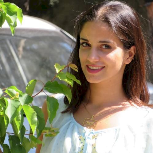 Learn English with Niloufar - Rome: Hi. My name is Niloufar, I...