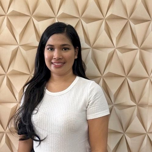 Learn Filipino with Noemi - Manila: I'm a Licensed Professiona...