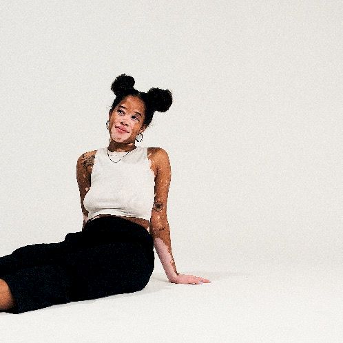 Learn English with Paula - Cairo: Hi!! My name's Paula, and I'...