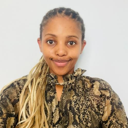 Learn English with Senamile - Durban: 3-year an experienced tu...