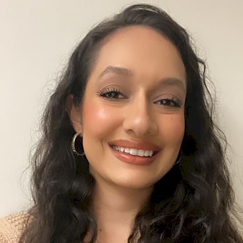 Learn English with Yasmin - Cairo: I'm a 28-year-old native En...